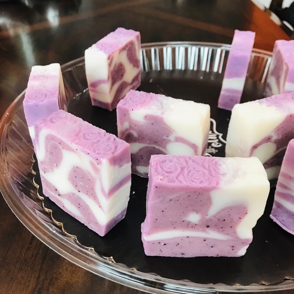 Mamaodi naturals | Bath & Body | Coconut Milk Hibiscus Handmade Soap ...